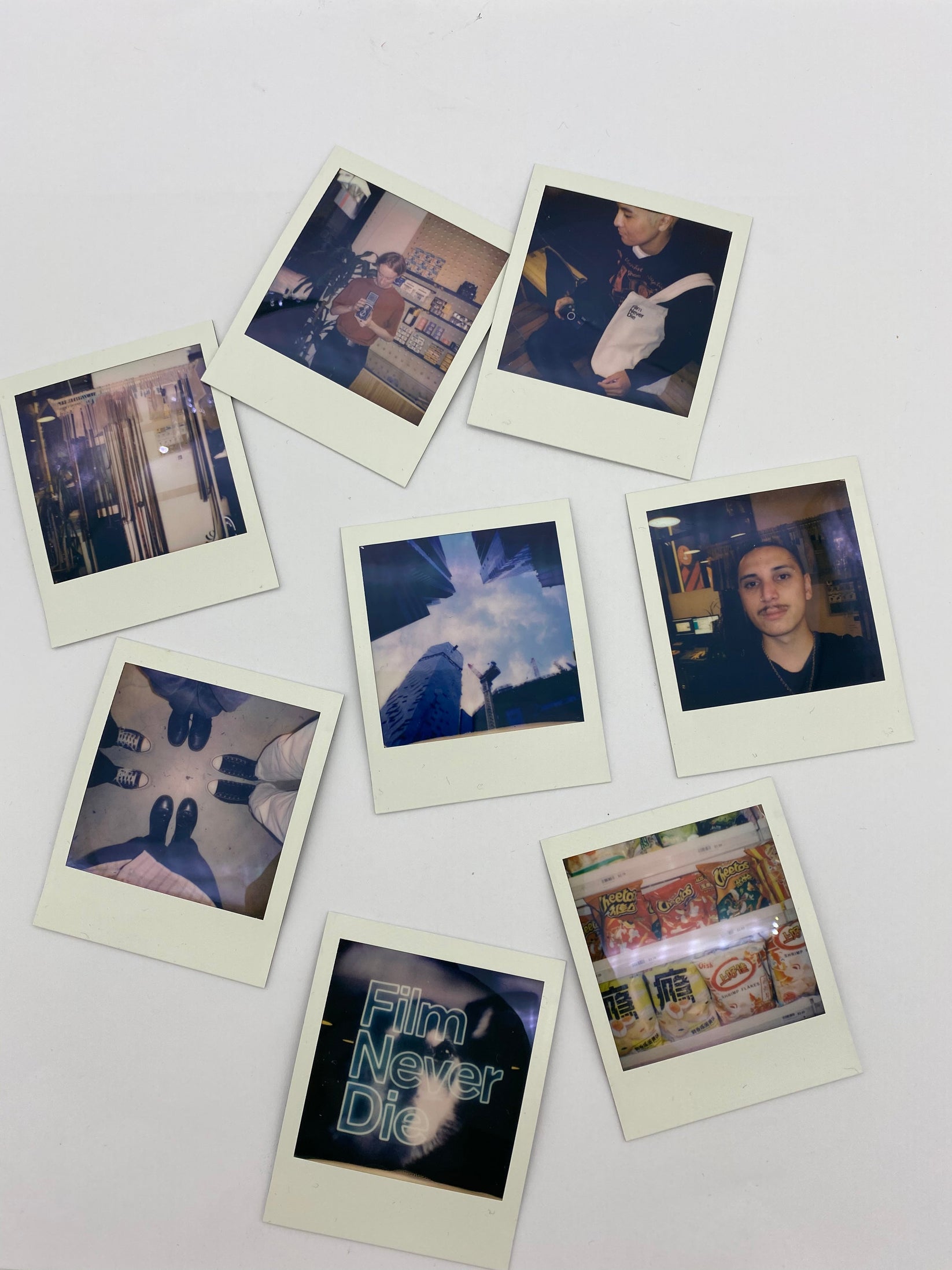 Polaroid Go Instant Camera (BLACK) – FilmNeverDie
